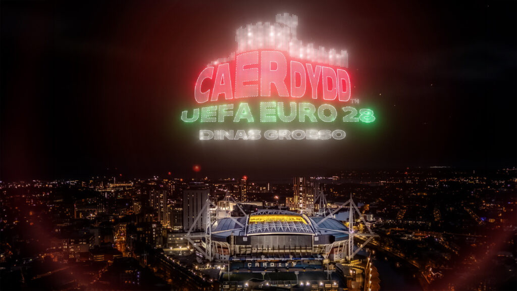 News Blog Grid with Carousels - FAW