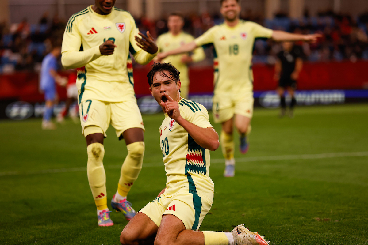 Ffion Morgan ready to inspire on the EURO stage